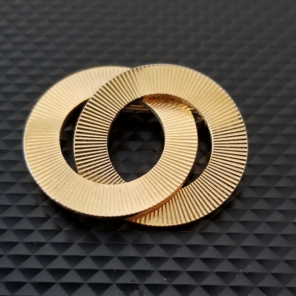 Jewelry | Vintage Gold Tone Interlocking Circle Pin | Poshmark